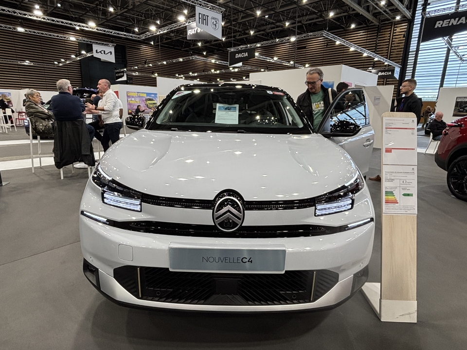 Au salon de Lyon, la Citroën C4 s'est refait une beauté