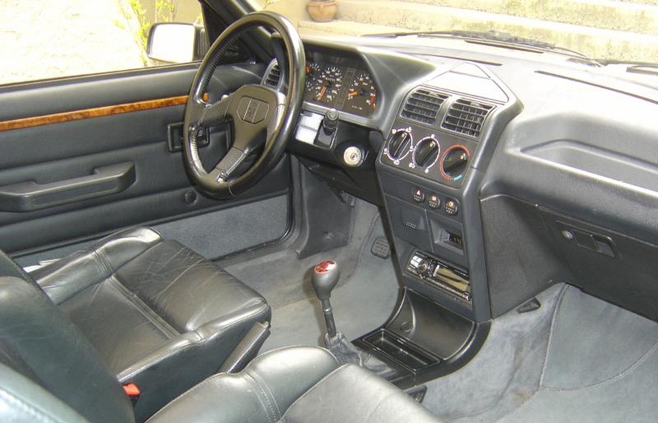 Peugeot 205 Gentry (1991 – 1994), la GTI de luxe, dès 13 000