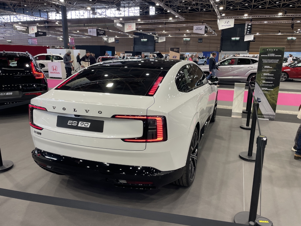 La nouvelle Volvo ES90 est la plus belle des Polestar - En direct du ...