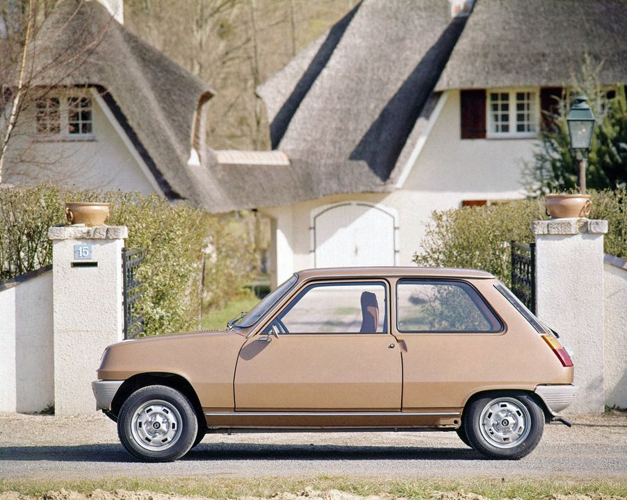 Renault 5 LS/TS/TX (1974-1984) : la supercar des villes se sent pousser ...