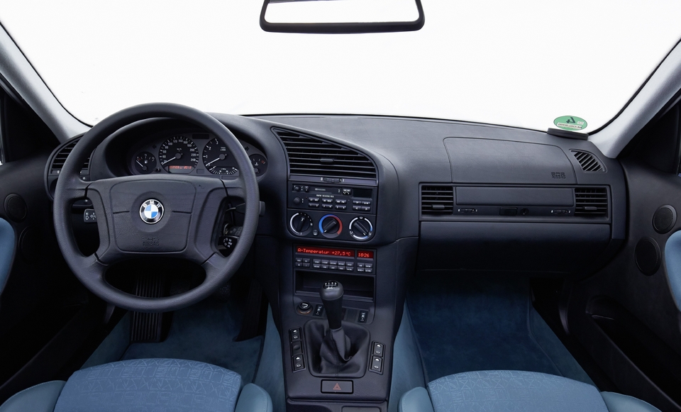 BMW 318i E36 vs Renault 21 TXI, duel de familiales rapides, dès 4 500