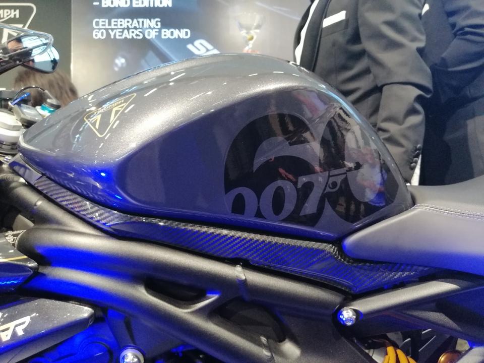 Salon Intermot de Cologne 2022 : une Triumph Speed Triple RR James Bond ...