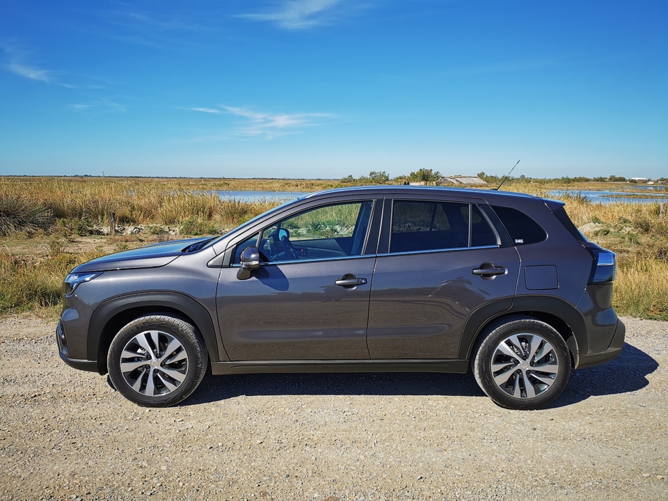 Essai - Suzuki S-Cross 1.5 Dualjet Hybrid (2022) : trop cher mon fils