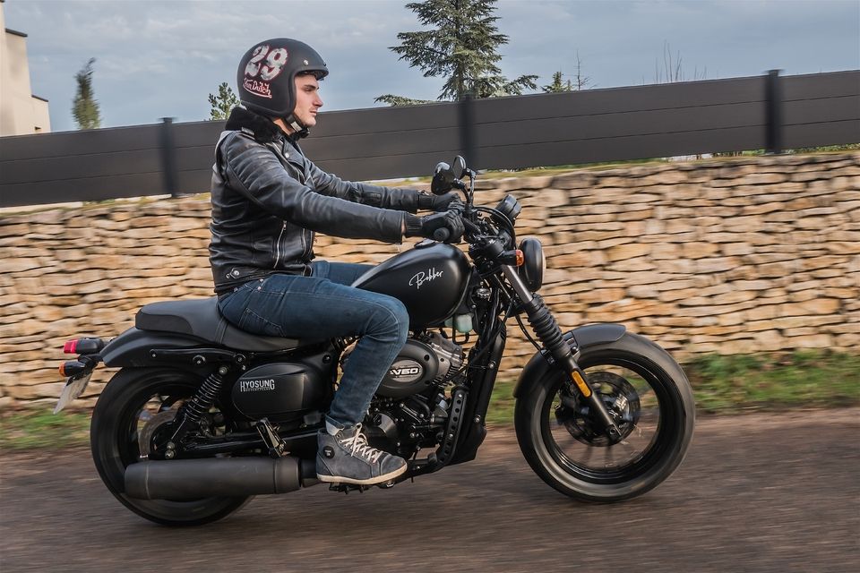 Les nouvelles Hyosung Bobber 125 et 300 cm3 arrivent en concessions