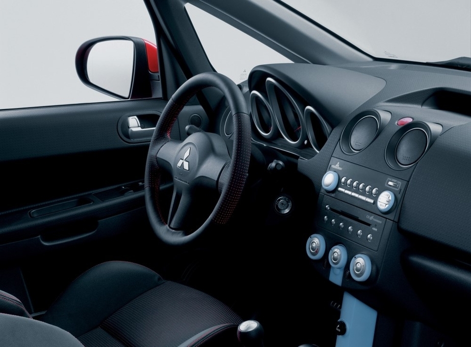 Mitsubishi Colt CZT/Ralliart (2004 – 2011), une petite rageuse à l ...