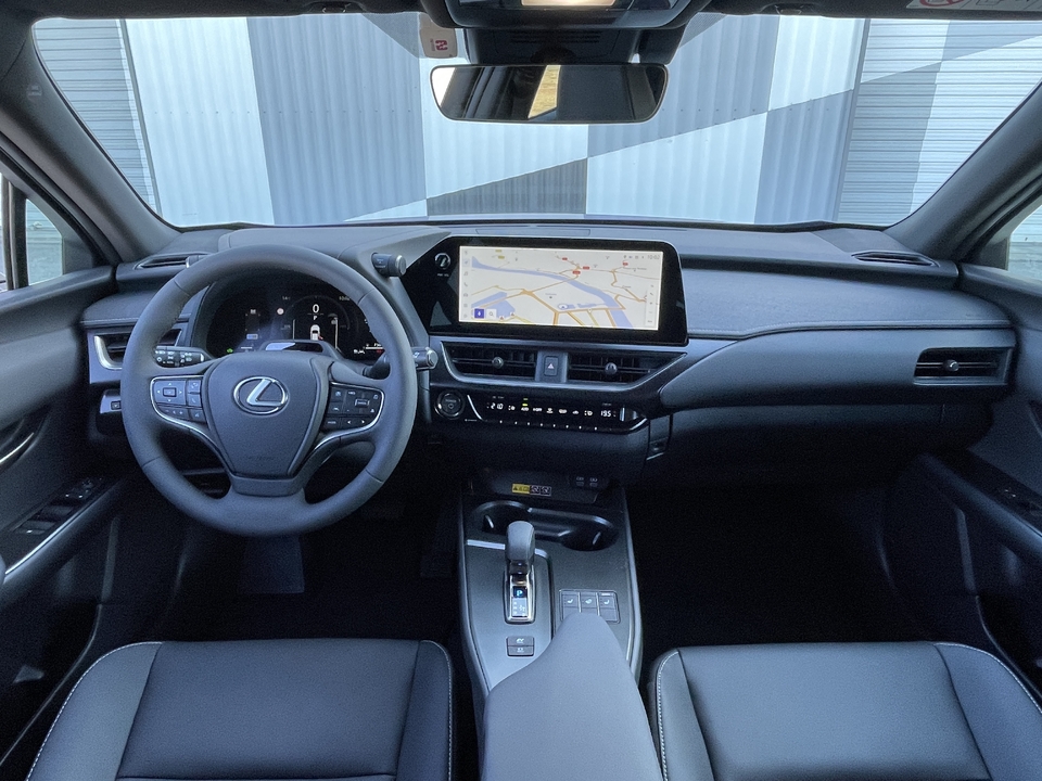 Lexus UX 300h (2024) : plus puissant et moins gourmand (Essai)