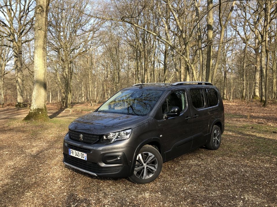 Essai vidéo - Peugeot Rifter Long (2021) : les familles l'aiment déjà ...