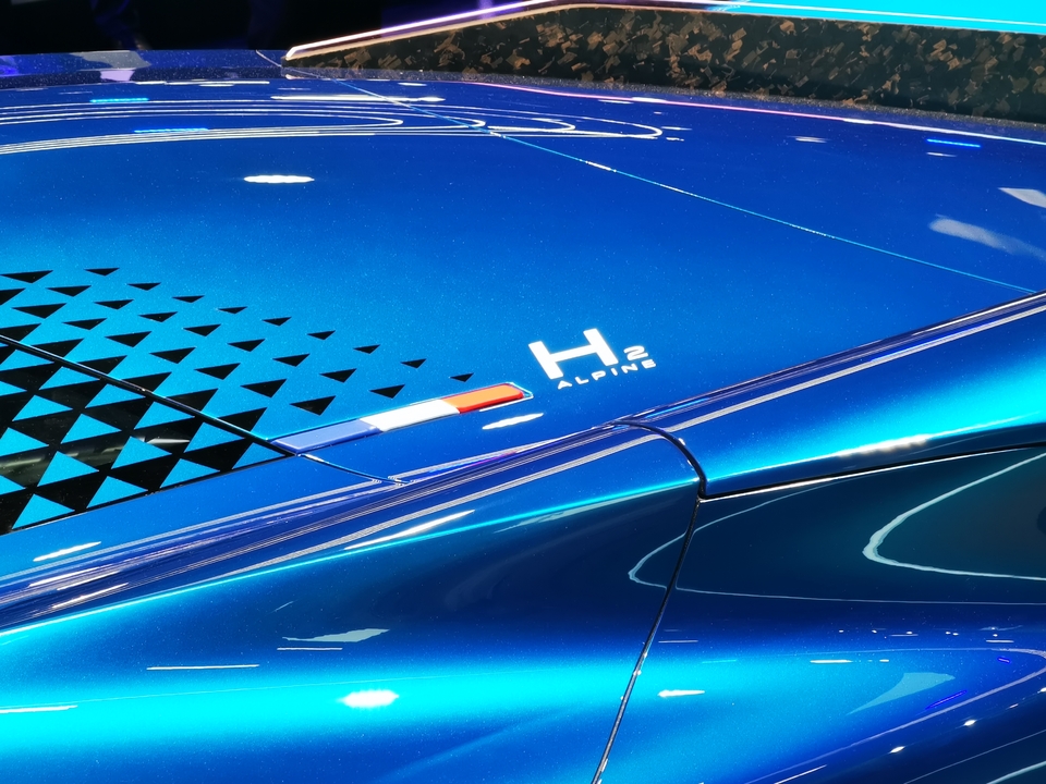 Alpenglow : la surprise Alpine - Vidéo en direct du Mondial de l’auto