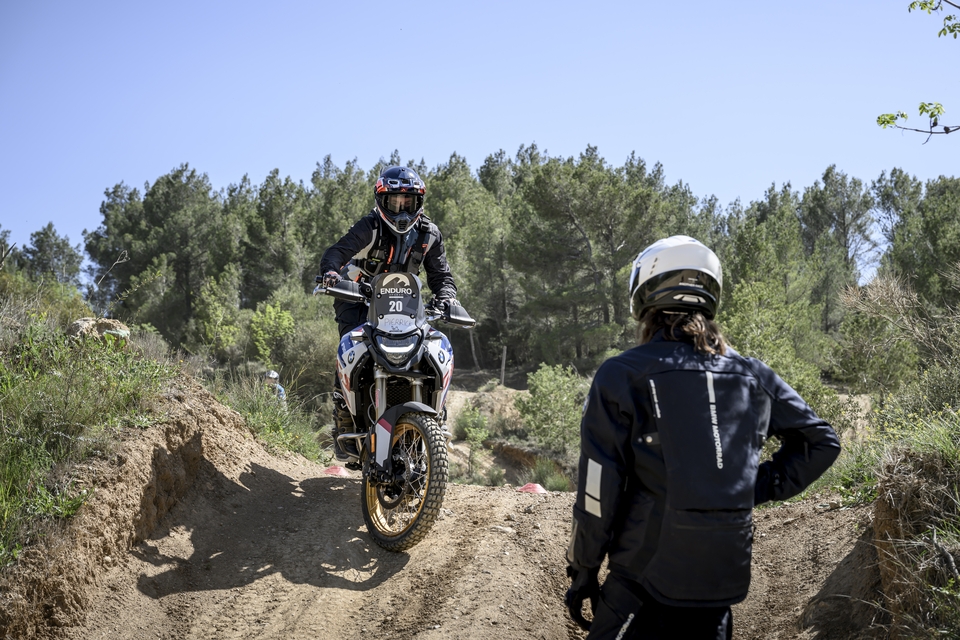 Comparatif off road – BMW R 1300 GS VS BMW F 900 GS : GS ou GS ? - Page 2