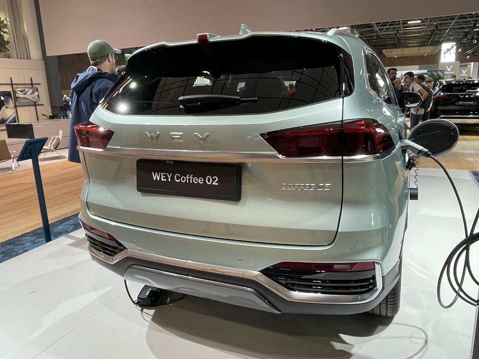 Mondial de l'auto 2022 - Wey Coffee 02, double dose de SUV chinois