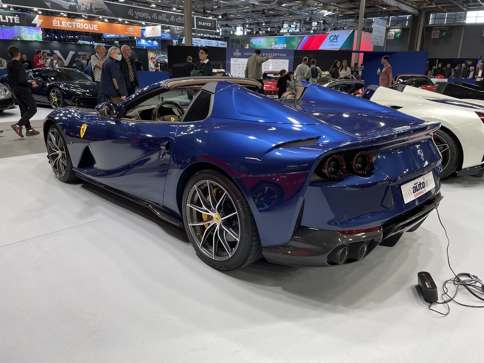 En direct du Mondial : les Ferrari du stand Perce-neige