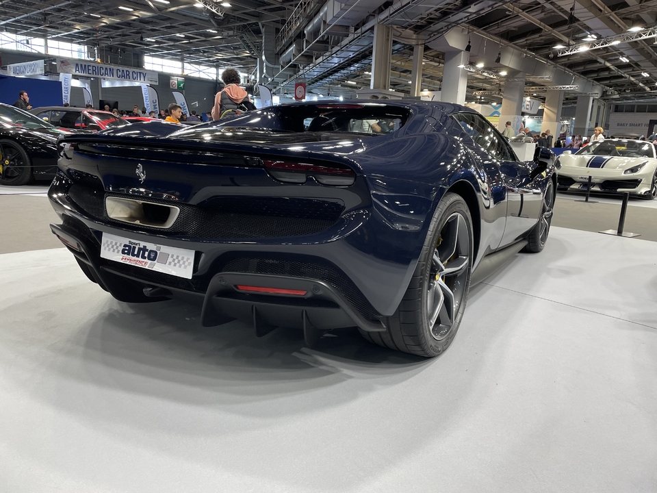 En direct du Mondial : les Ferrari du stand Perce-neige