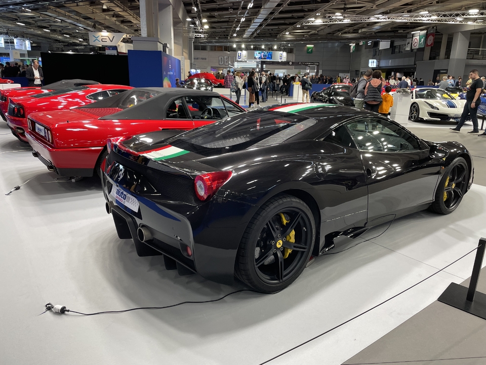 En direct du Mondial : les Ferrari du stand Perce-neige