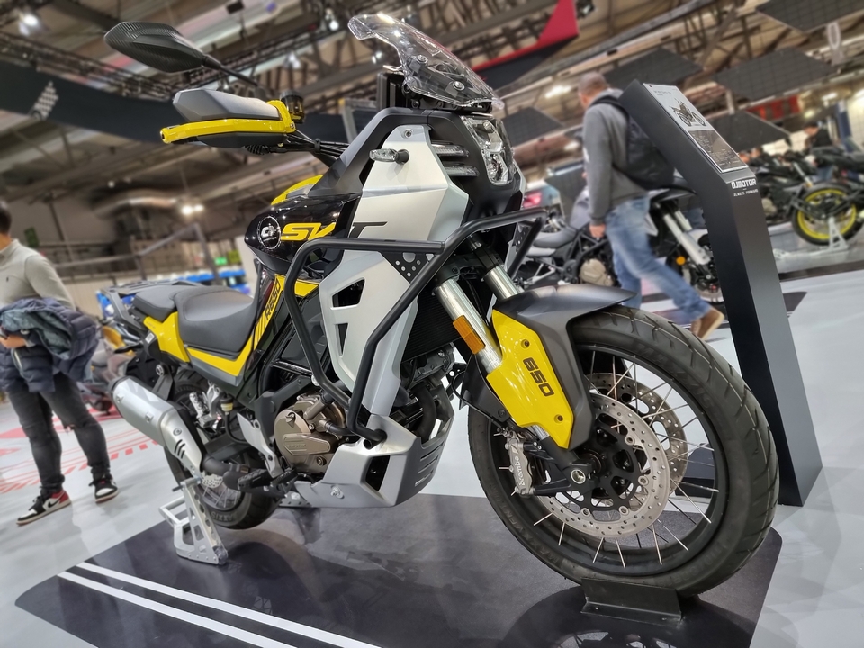Salon de Milan 2022 - QJ Motor SVT 650 : un V et un look