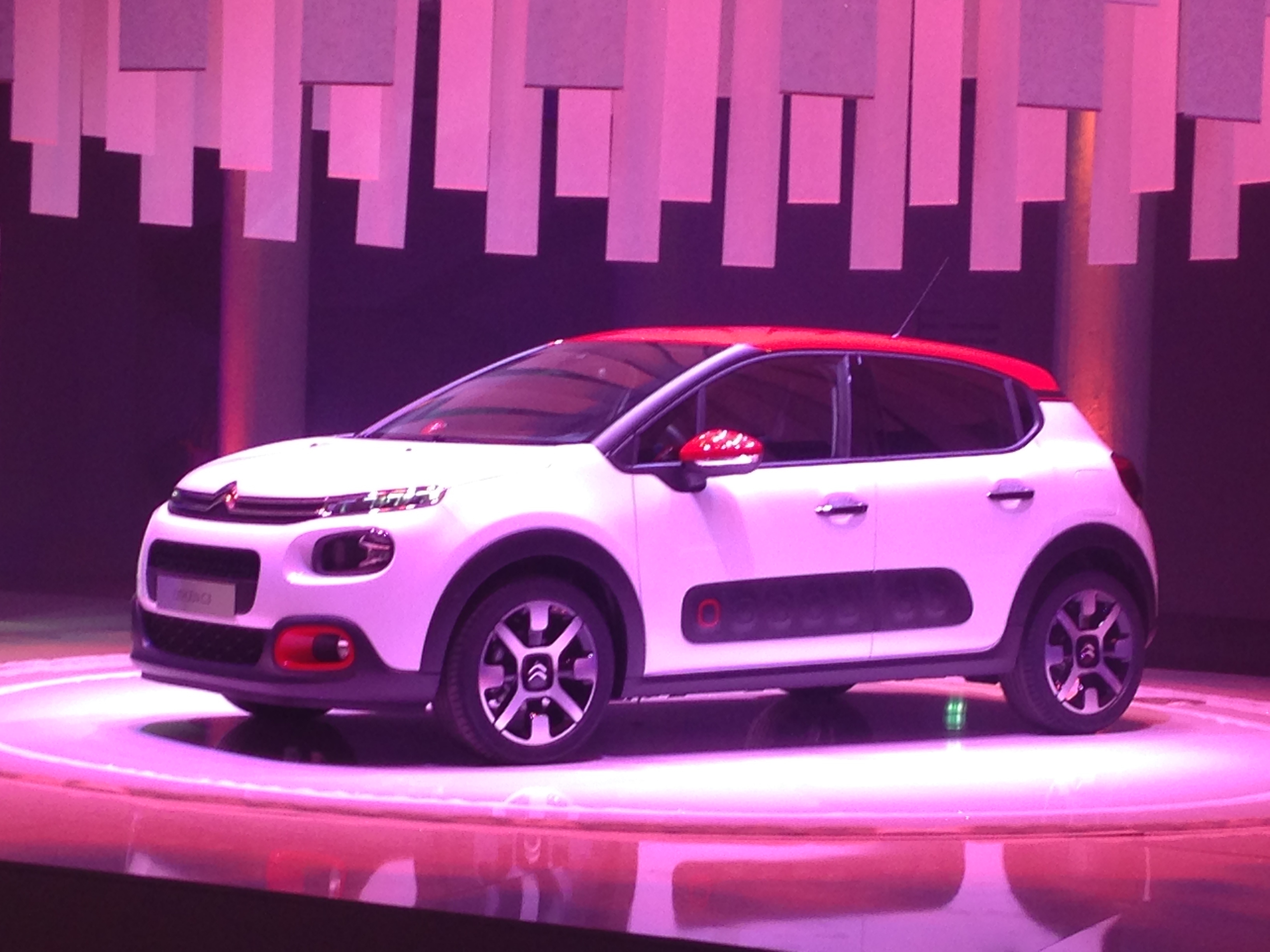 Première vidéo de la nouvelle Citroën C3 - Découvrez les premières ...