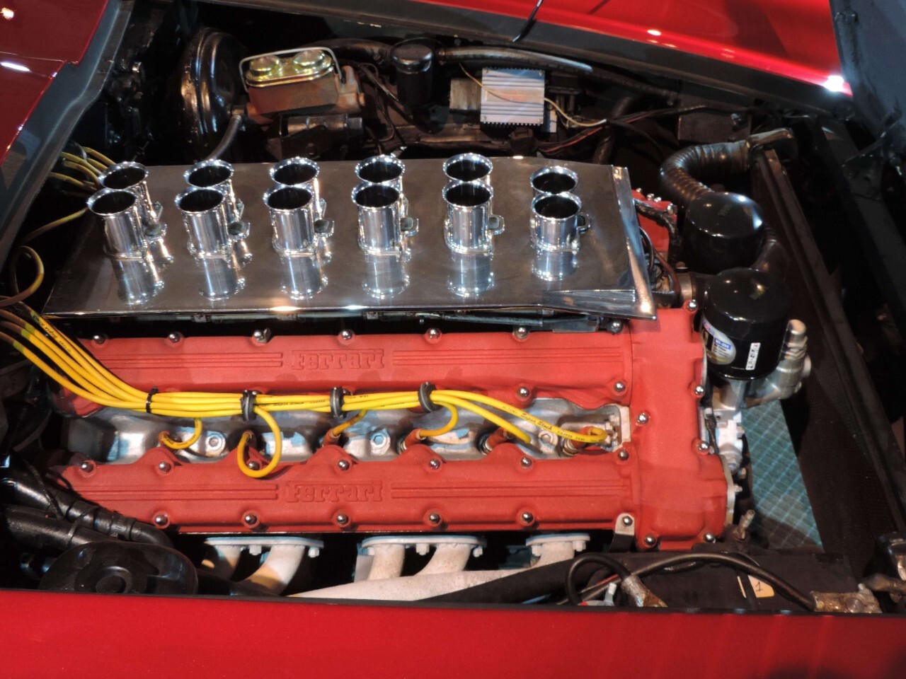 Une Pontiac Firebird à V12 Ferrari imaginée par General Motors et ...