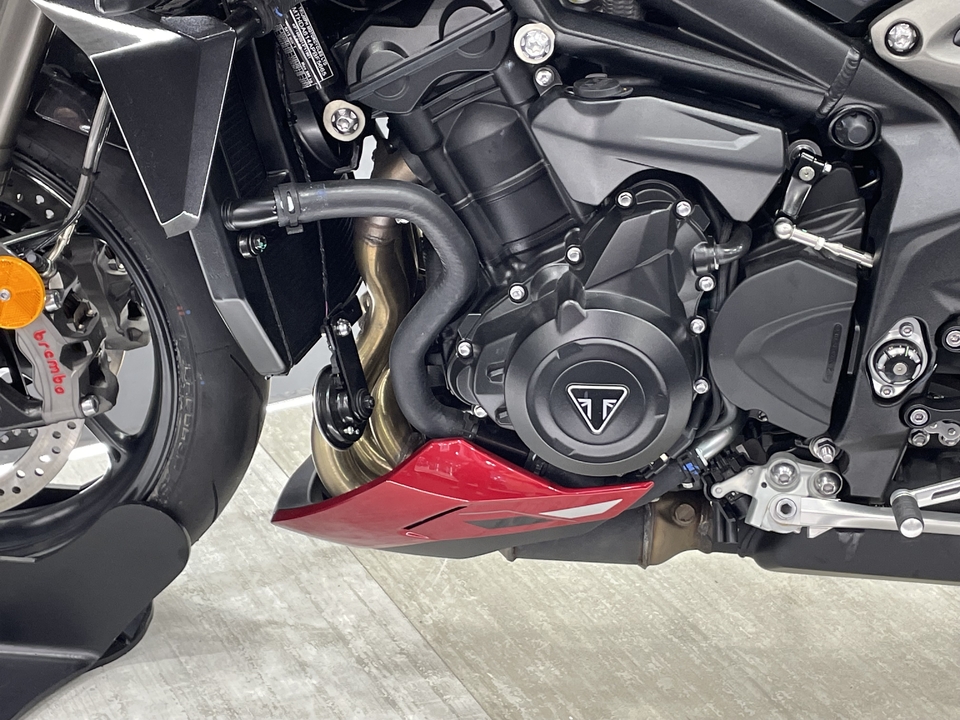 En direct du salon de Milan 2022 - Triumph Steet Triple 765 : plus de ...