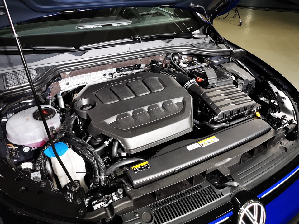 Volkswagen Golf 8 R restylée : 333 ch pour tout le monde mais 51 912 ...