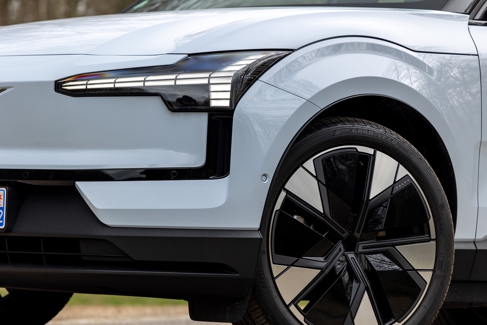 Comparatif - Volvo EX30 vs Smart #1 : des clones si différents