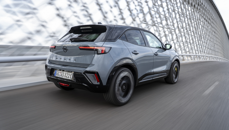 L’Opel Mokka GSE électrique est plus performant qu'une Alpine A290
