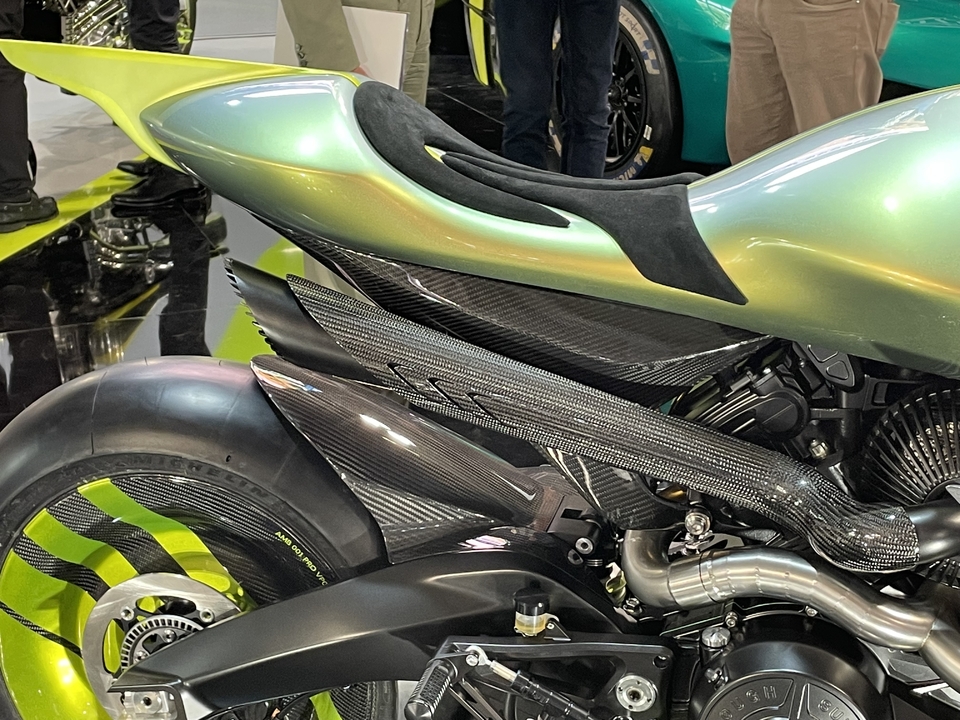 En direct du salon de Milan 2022 - Brough Superior AMB 001 Pro : en ...