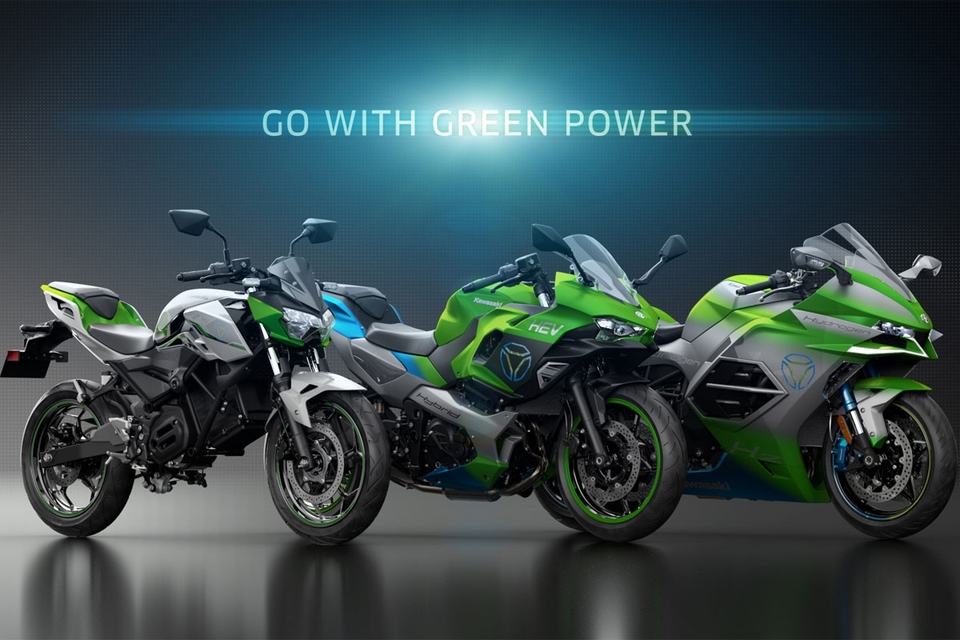 En direct de Milan : les motos électriques et hybride Kawasaki se ...