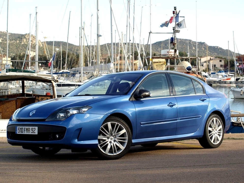 Renault Laguna III 2.0T GT 4Control (2008 – 2010), un châssis ...