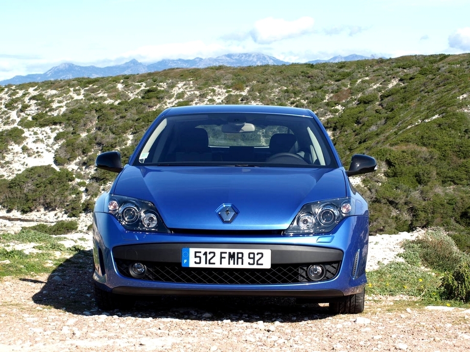 Renault Laguna III 2.0T GT 4Control (2008 – 2010), un châssis ...