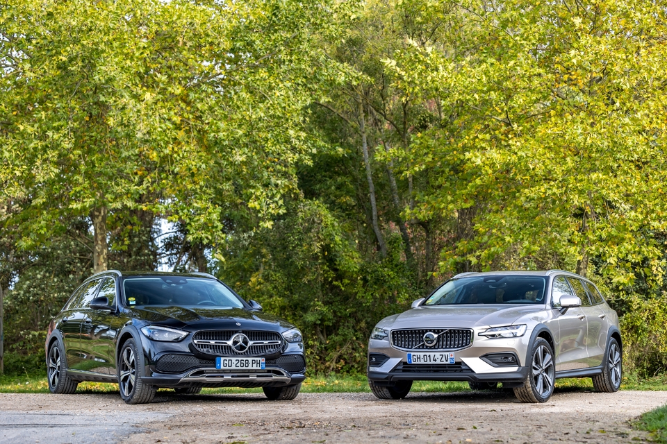Comparatif – Mercedes C All-Terrain VS Volvo V60 Cross Country AWD ...