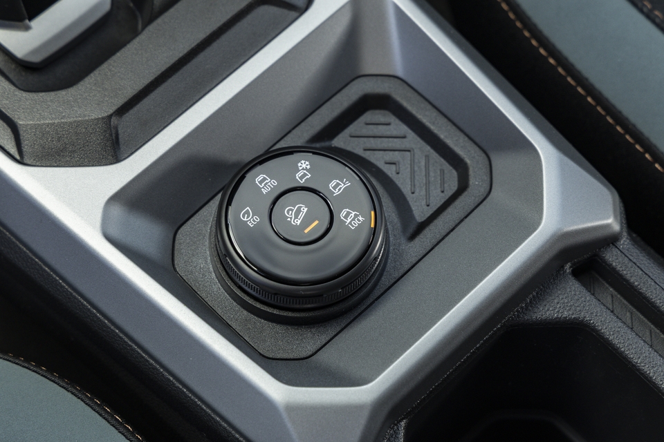 Que vaut le Dacia Duster Hybrid-G 150 4x4 qui allie hybridation, GPL et ...