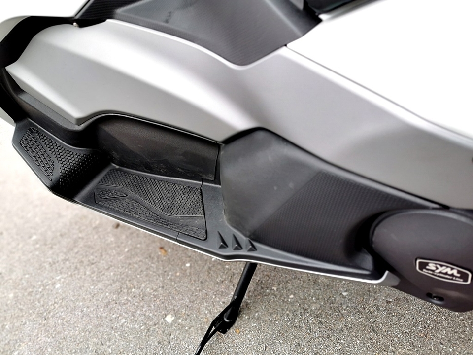 Essai - SYM Maxsym TL 500 : Le scooter option moto