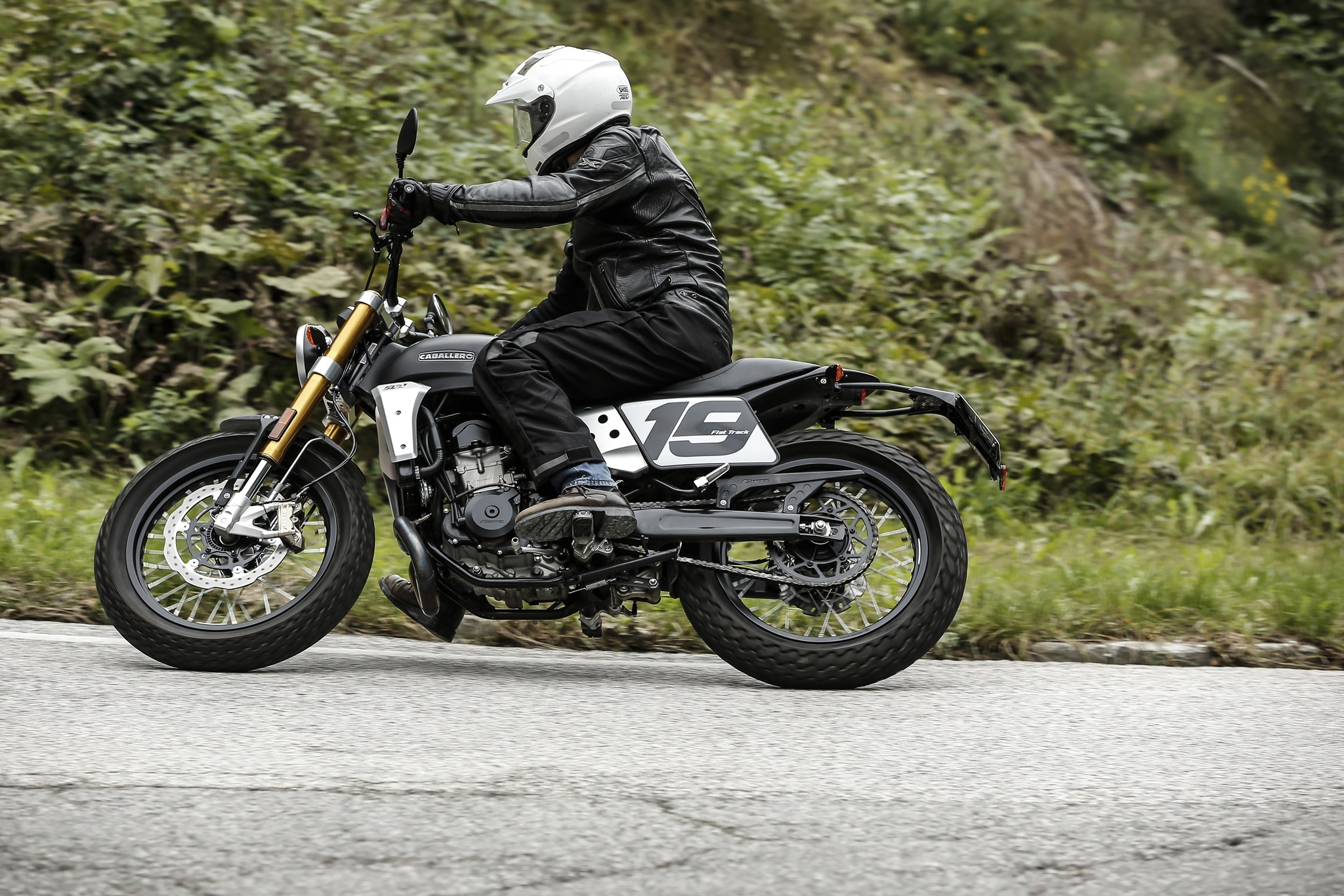 Essai - Fantic Cabalerro 500 Flat Track : le Scrambler sauce US - Page 2