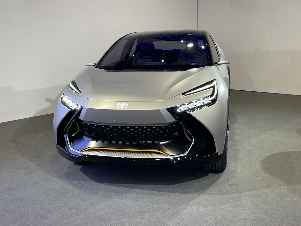Présentation - Toyota CH-R Prologue (2023) : encore plus branché