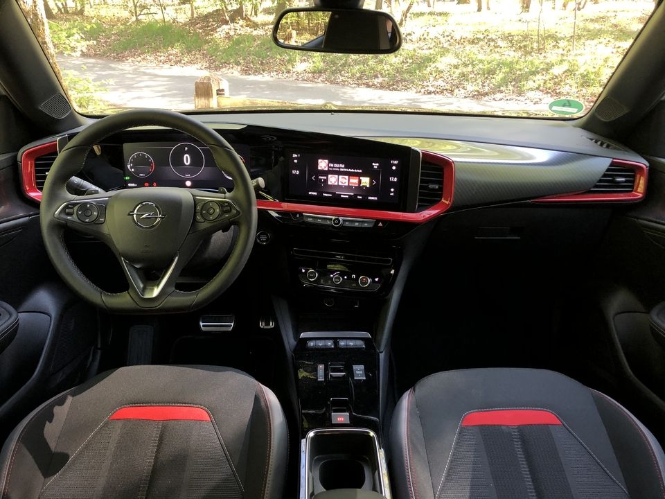 Comparatif vidéo - Opel Mokka vs Renault Captur : l'audace et la raison