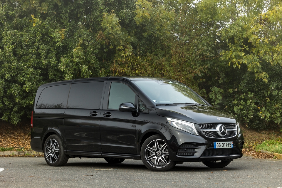 Comparatif – Volkswagen Multivan VS Mercedes V : ils vont vous faire ...