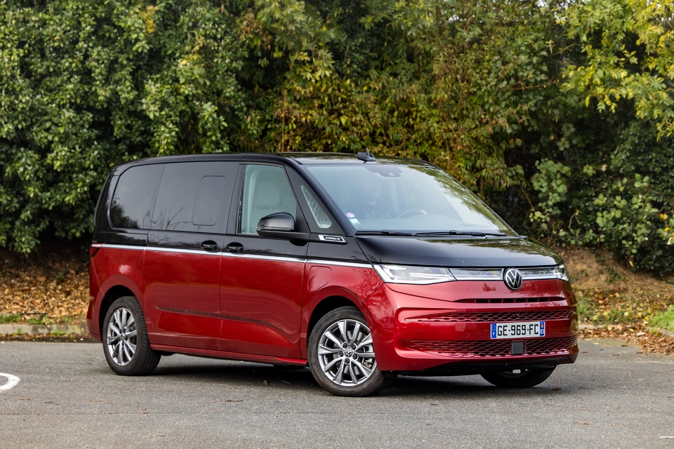 Comparatif – Volkswagen Multivan VS Mercedes V : ils vont vous faire ...
