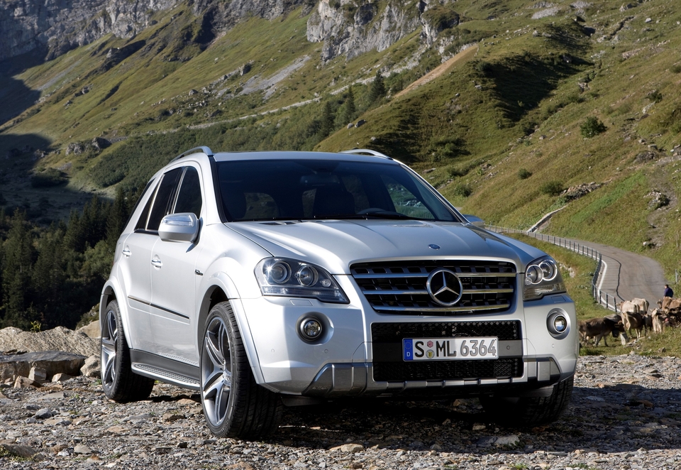 Mercedes-Benz ML 63 AMG (2006 – 2011) : le mastodonte qui chante, dès ...
