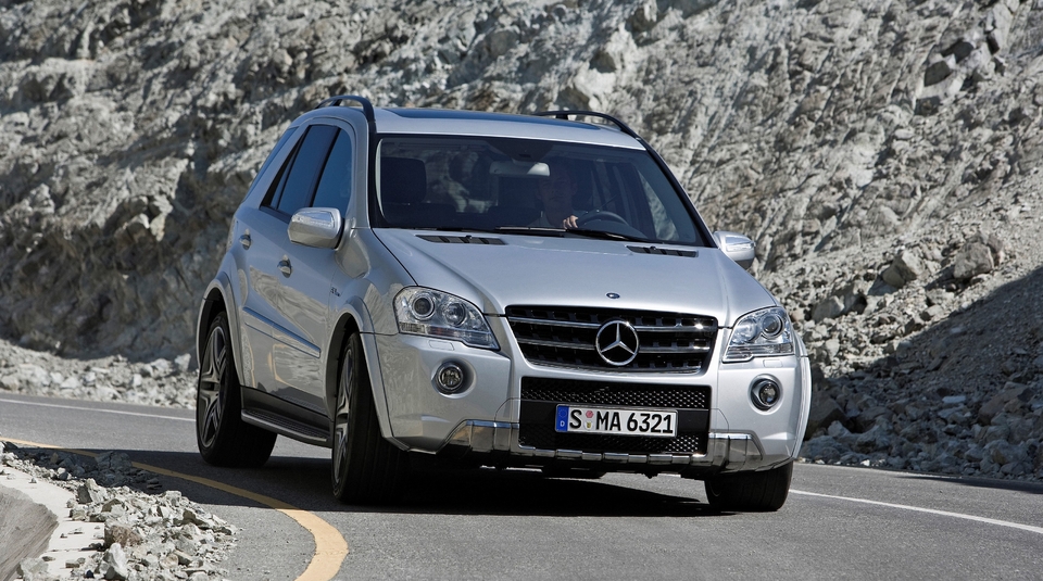 Mercedes-Benz ML 63 AMG (2006 – 2011) : le mastodonte qui chante, dès ...