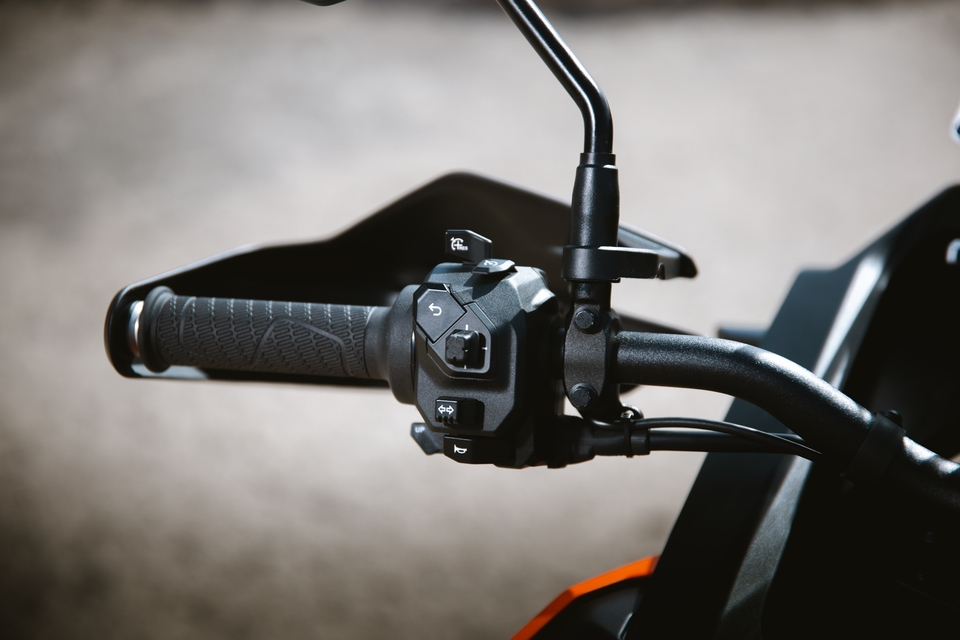 La KTM 1390 Super Adventure S Evo est une baroudeuse, qui a coché l ...