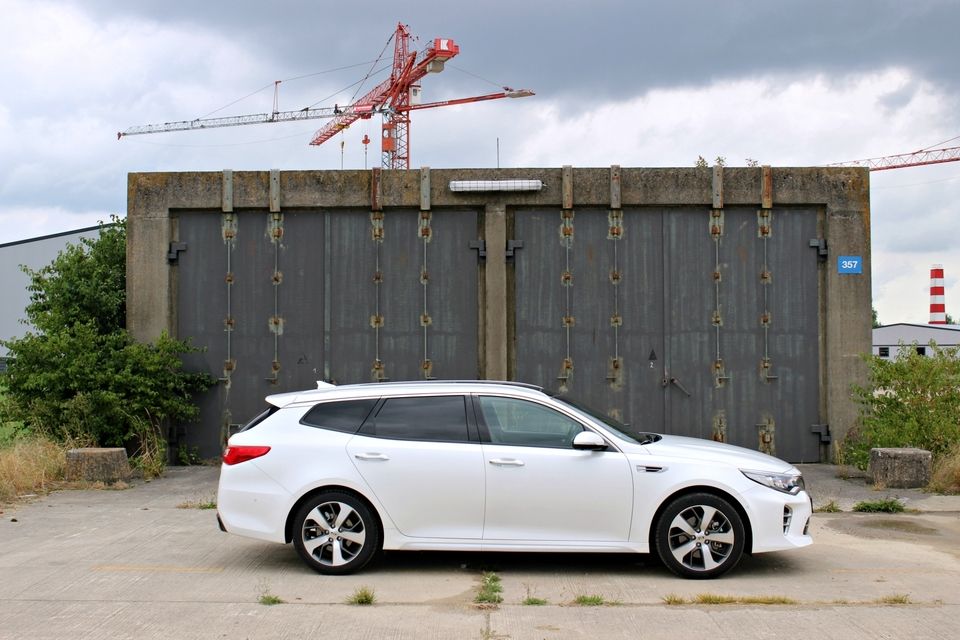 Essai vidéo - Kia Optima Sportswagon : le break qui fait la différence ...