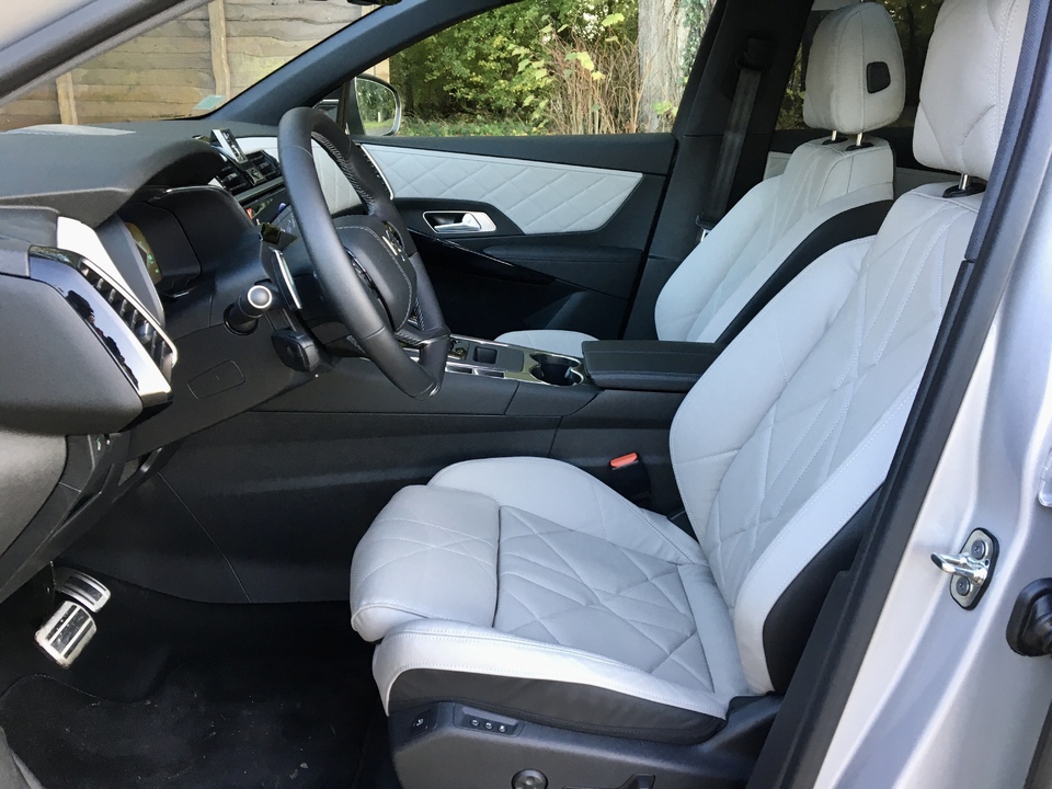 Essai - DS7 Crossback E-Tense 4x4 (2020) : figure de proue de la ...