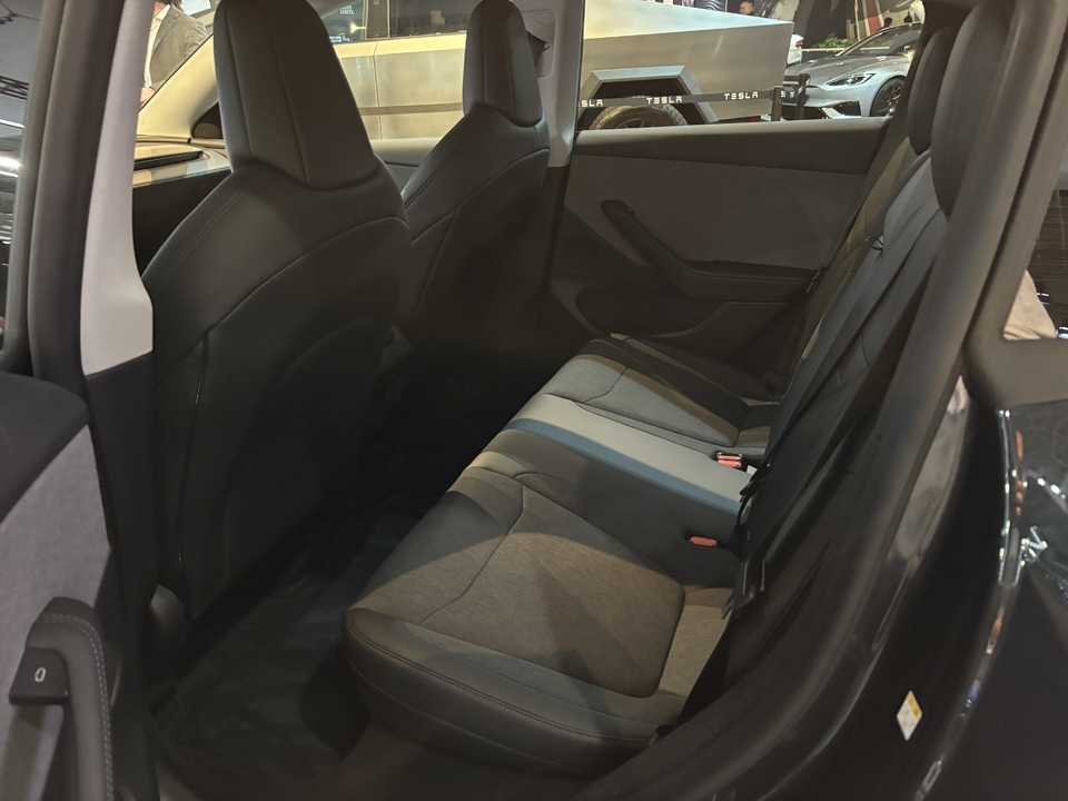 La Tesla Model Y Standard présentée au Salon de Bruxelles 2026