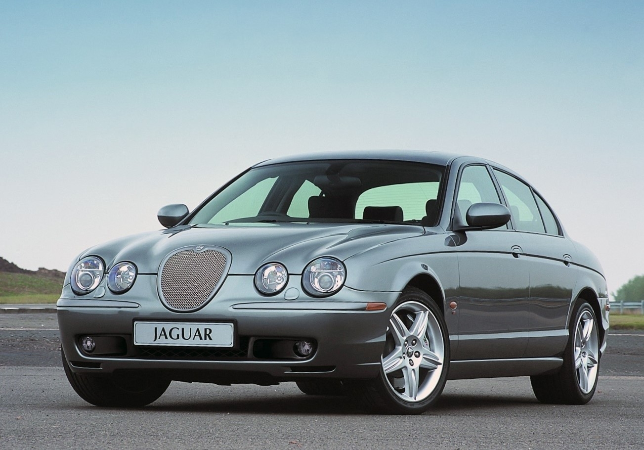 Entre surpuissance et élégance, la Jaguar XFR est une super affaire