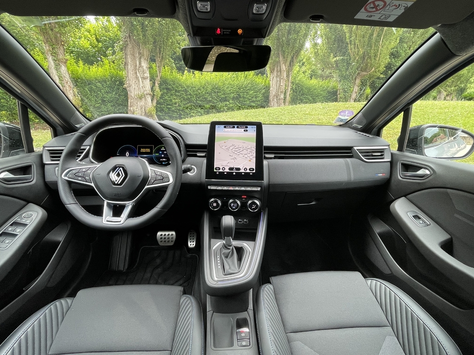 La MG 3 peut-elle faire de l'ombre à la Renault Clio hybride
