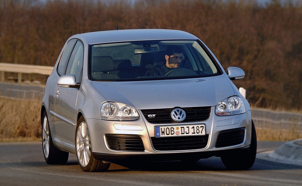 Renault Mégane II GT 2.0T vs VW Golf V GT TSI, des apprenties sportives dès 5 000