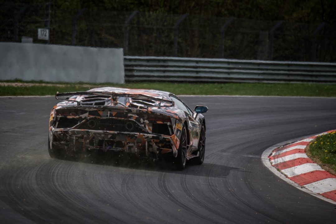 Lamborghini bat le record du Nürburgring avec l'Aventador SVJ