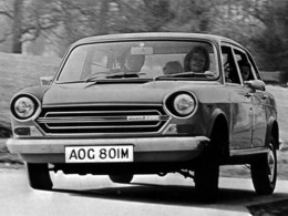 Fiche Technique Austin 2200 E 1971 - La Centrale