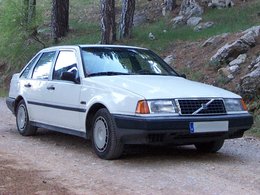 Fiche Technique Volvo 440 Turbo 1991 - La Centrale