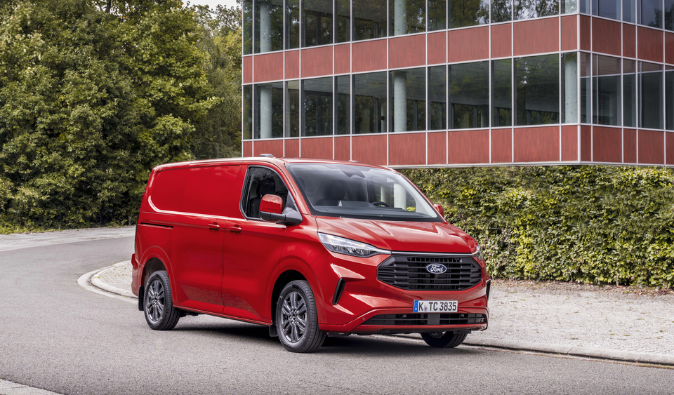 Essai - Ford Transit Custom (2023) : Que vaut le van de l'année 2024