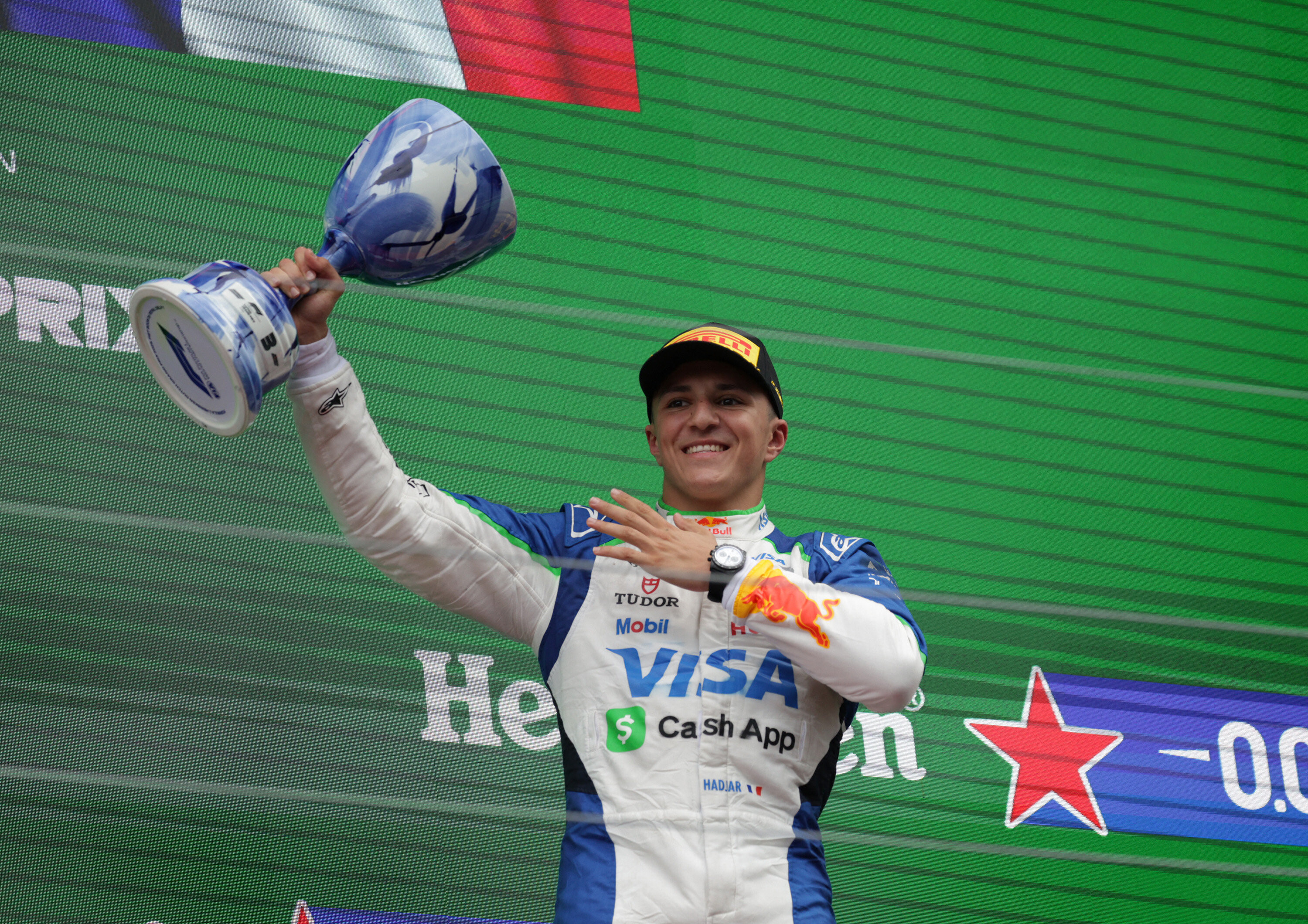 Isack Hadjar, le jeune Français qui casse tout en F1 (y compris au sens ...